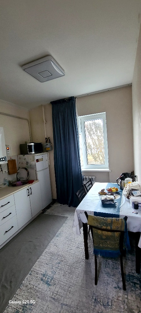 Продаётся дом сергели 5а, 2 комнатний 1етаж,