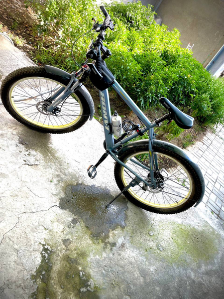 Tog’ velosipedi deyarli yangi