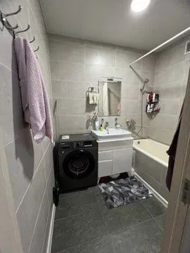 Кушбеги 2в 3/3/5 раздельные комнаты  55кв  балкон