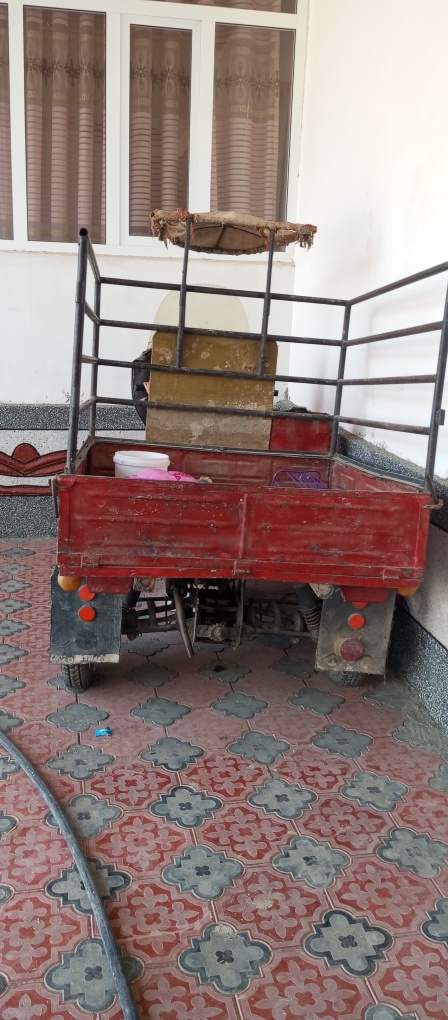 Muravey holati zor benzinga yuradi