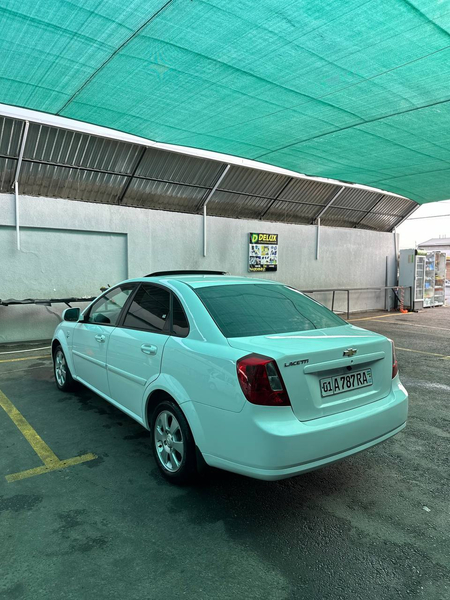 Lasetti jentra 2020 yil 37.000 km
