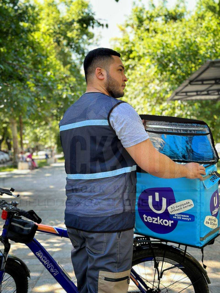 Спецодежда жилетка для курьеров, рабочих, строителей