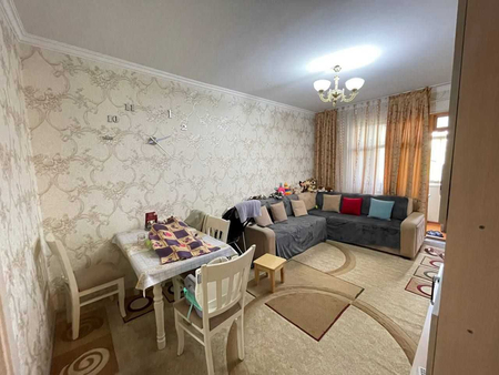 Продаётся квартиры  3/4/4 на Мирабадском районе Куйлюк-1 (J2337)
