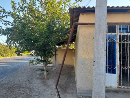 Uy sotiladi     .