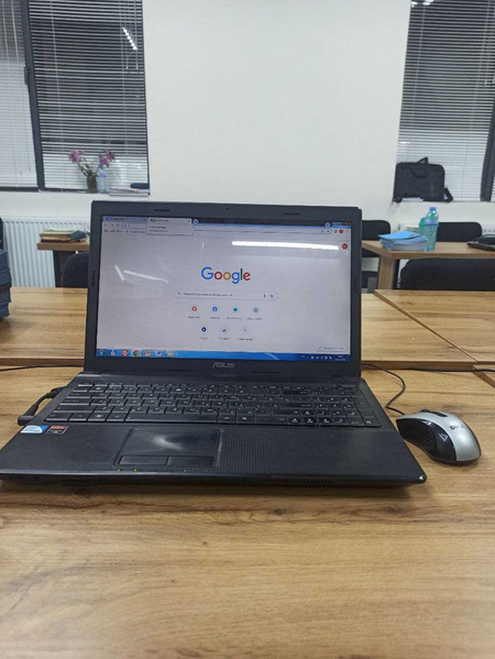 Asus Notebook sotiladi  500 gb xotira