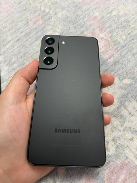 Samsung s22 holati yahshi