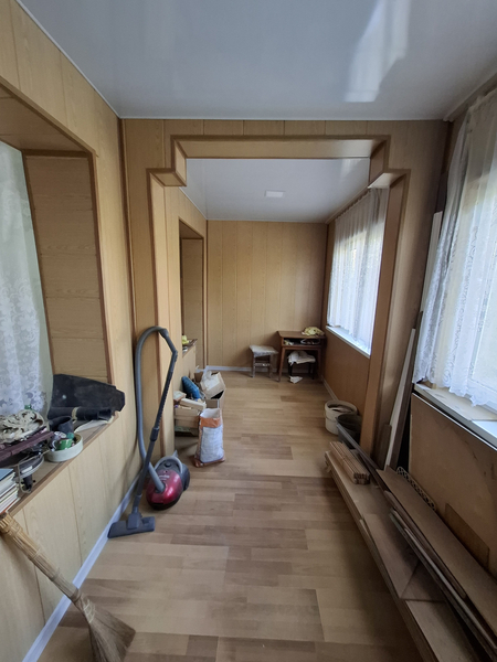Продаю 2 ком квартира на 2 этаже 4 этажного дома. Авиосозлар 4.