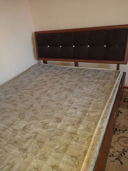 Spalniy mebel. Matrasi bilan (matrasi sal eski)