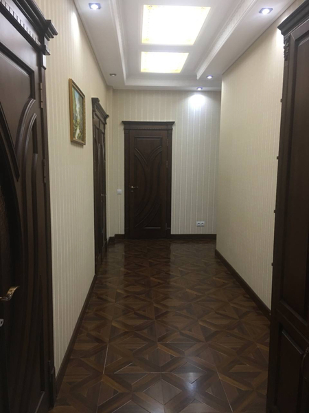 Продается в новостройке квартира 153 кв М