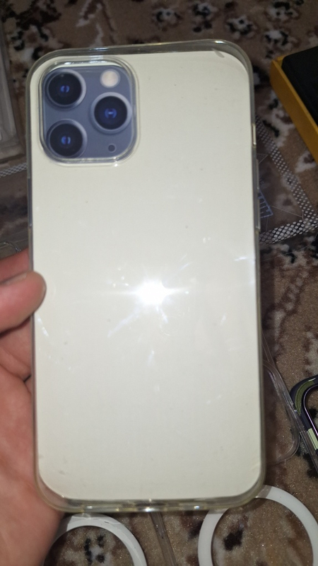 Iphone chexollarini hadiya qilamiza (яхши инсонларга факат)