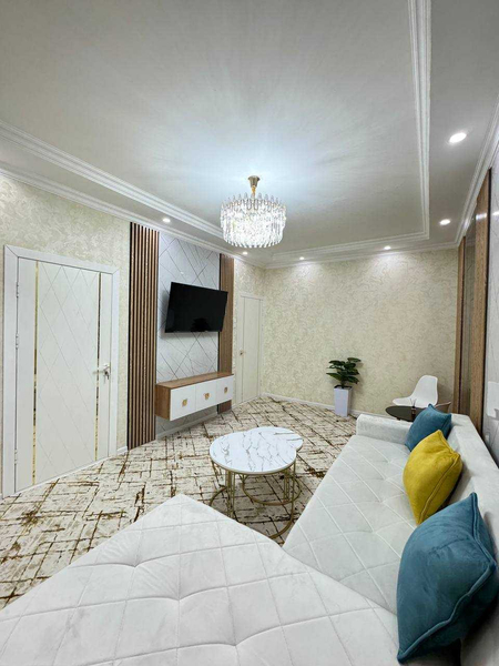 Продам 1*2/3/4 евро квартиру Чиланзар 18