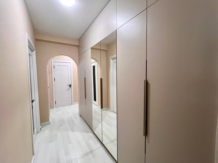 Сдается 3х ком. квартира, ор-р: м.Косманавты, 75м2
