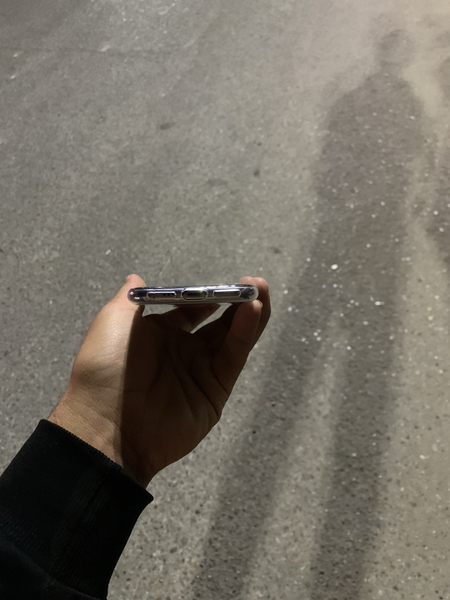 iPhone XS Srochno sotiladi