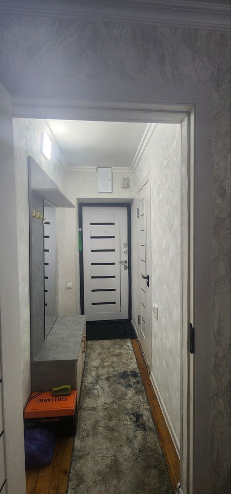 Чиланзар 2 квартал 2в3/2/4 Кирпичный дом, балкон 2*4 Мебель + техника