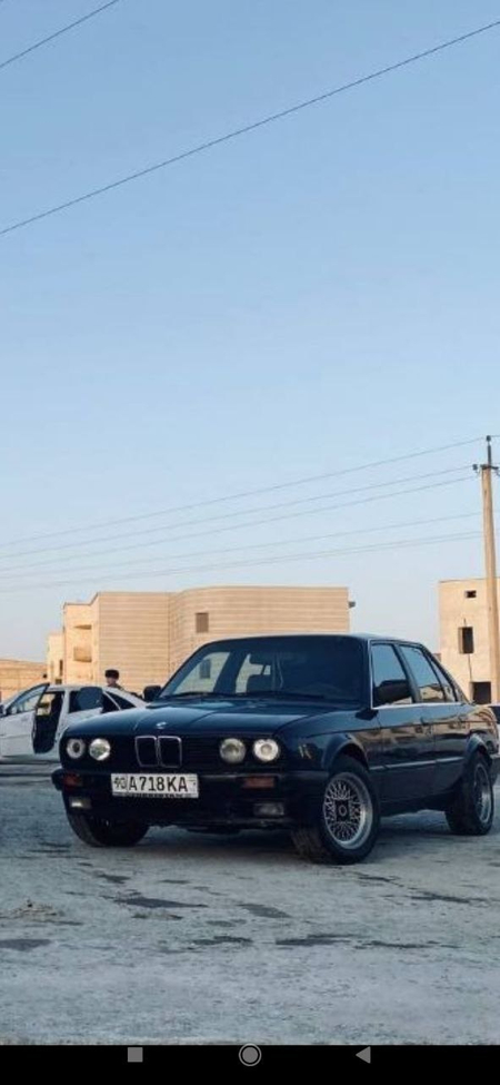 BMW e30 m43 b18 qilingan sedan siniy