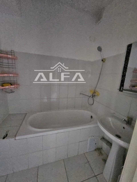 2 xonali 50m² 5-qavat sotiladi.