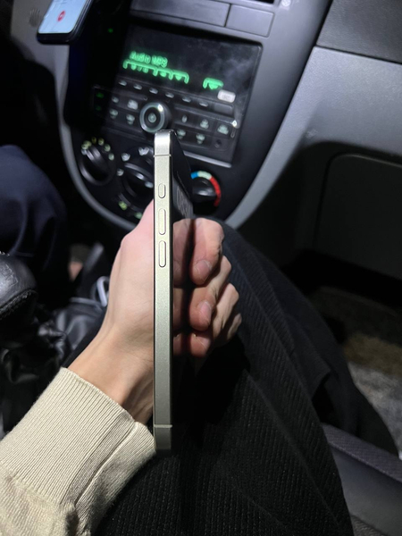 Iphone 15 pro 128 gb