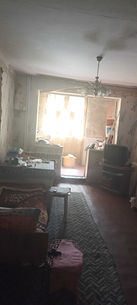 Продаётся 2 комнатная квартира, 1 этаж