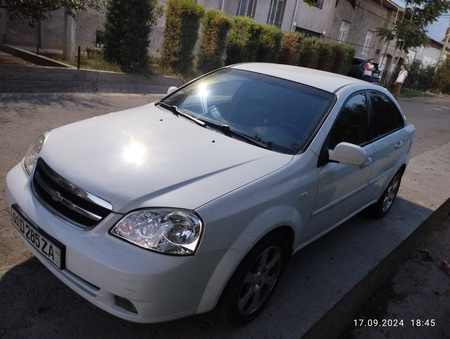 Продам Chevrolet lacetti год 2009