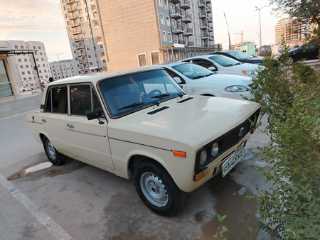 Vaz 2106 sotiladi