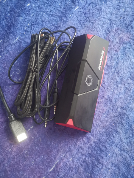 Avermedia 4k strimerla uchun va boshqa ishla uchunam