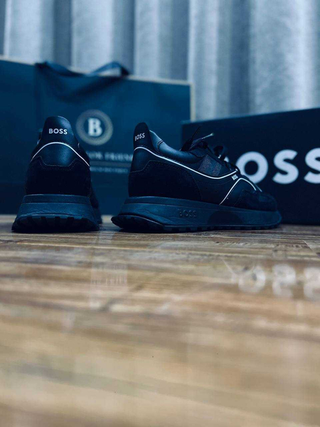 BOSS кроссовки в стиле ретро в черном цвете