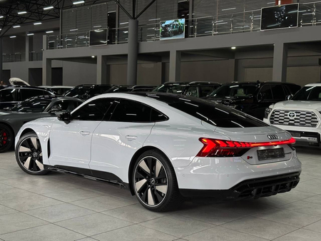 Продается Электромобиль Audi E-tron GT