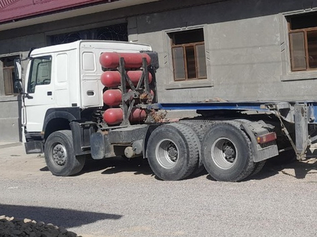 HOWO A6 Тягач и полуприцеп