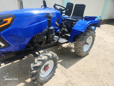 Mini traktor yangi
