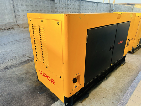 Kipor genirator 100 SS