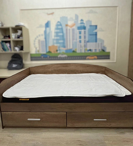Продаются мебельный гарнитур диван и кровати