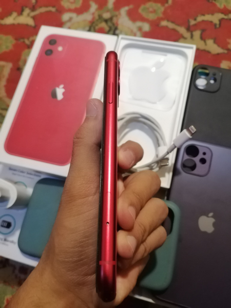 Iphone 11 128gb sotiladi