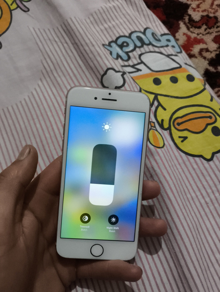 Iphone 8 64 xotira akumlatori 100 usilinni