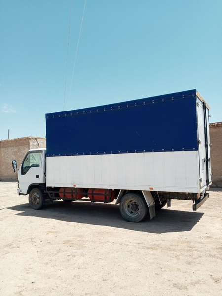 Isuzu NQR sotiladi