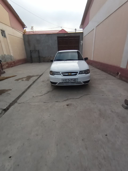 Нексия 2 сотилади.