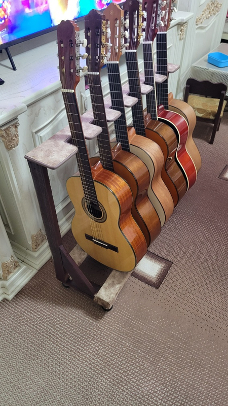 Gitara sotiladi yamaha xammasi argina lyangi