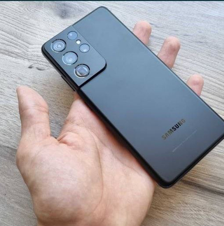 Продаю Galaxy S21 Ultra в отличном состоянии!