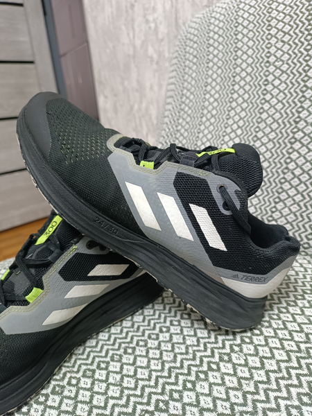 Кроссовки adidas TERREX
