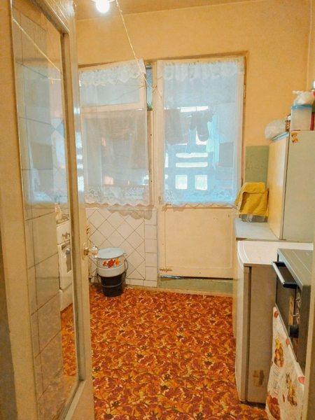 Продается своя 3 х комнатная квартира Юнусабаде 6