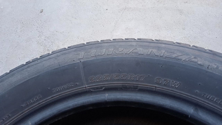 225 55 R17 Shina Brijistone