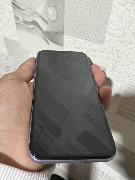 iphone 11 64 GB  sotiladi