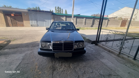 Продаётся авто w124 мерседес в харошем состаяния