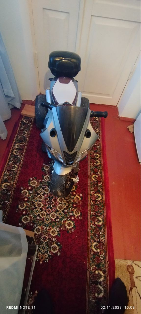 Uyincho motosikil sotiladi