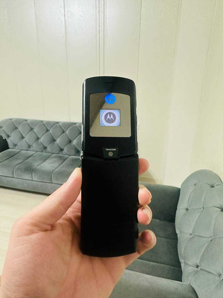 Motorola Rezr V3 i LEGENDA SOTILADI ! ! !