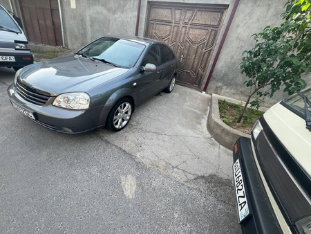 Lasseti 1,6 avtomat sotiladi