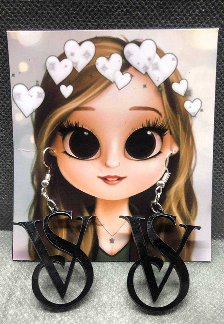 Серьги из акрила
