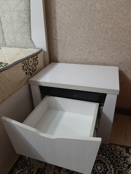 Продается спальный гарнитур