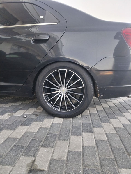 Vossen diska balon sotiladi srochno R 17 b/u