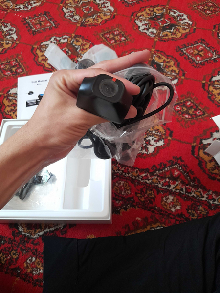 Videoregistrator 24 soat yozadi Azdome m550