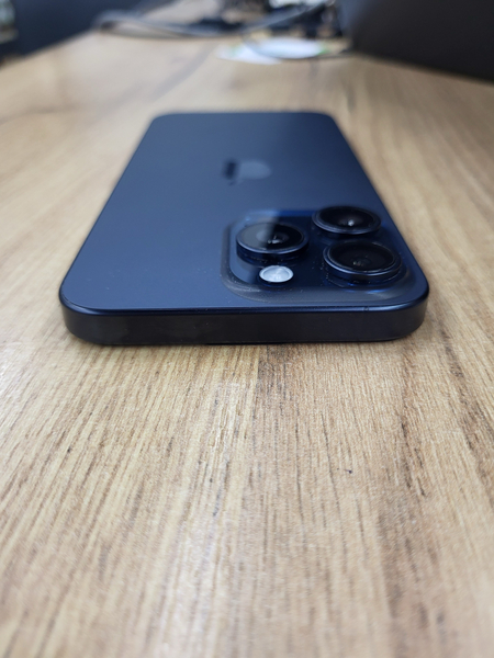 Iphone 15 pro max 256 ideal